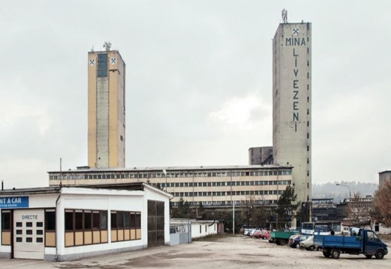 Alertă la Mina Livezeni. Mineri intoxicaţi cu fum și gaze toxice