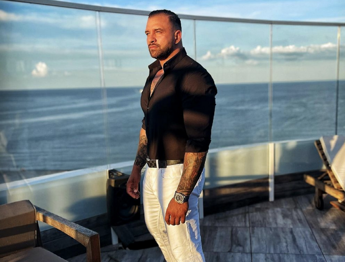 Alex Bodi, viață de lux pe Instagram. În ce ipostaze se pozează ...