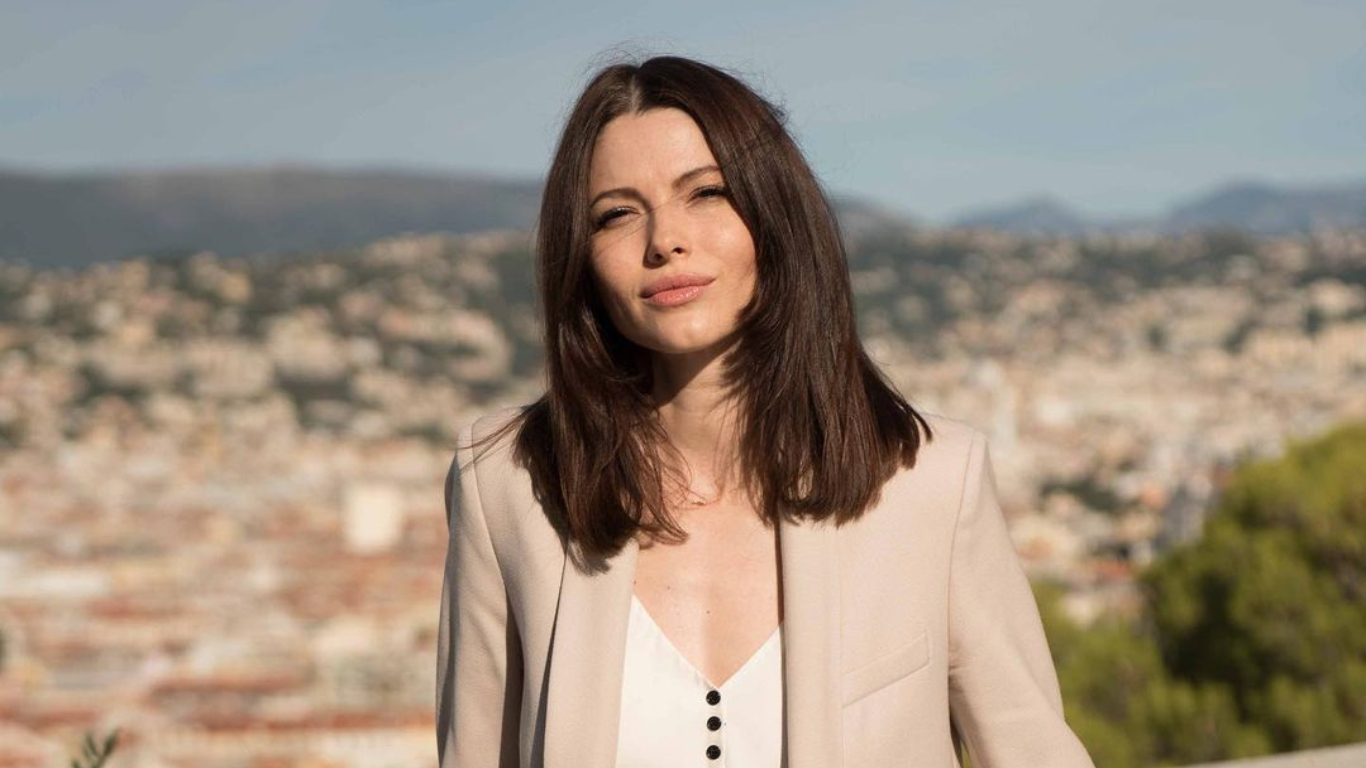 Anca Lungu s-a retras din televiziune. Cine este bărbatul care a ...