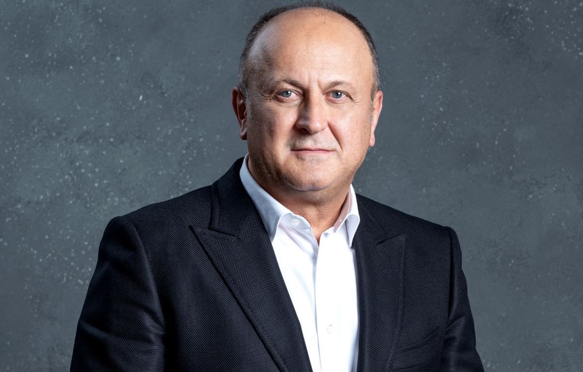 Detalii inedite despre Dan Șucu: Vârsta la care a pus bazele unei ...