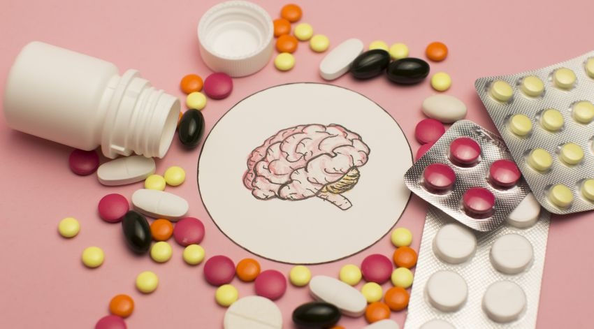 Cum ne pot ajuta nootropicele: Pastile de memorie pentru învățat