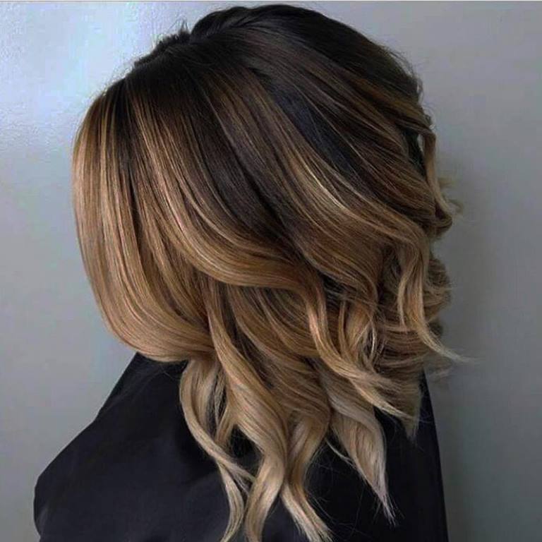 Culoarea balayage ciocolatiu: Cum să arăți luxos indiferent de vârstă