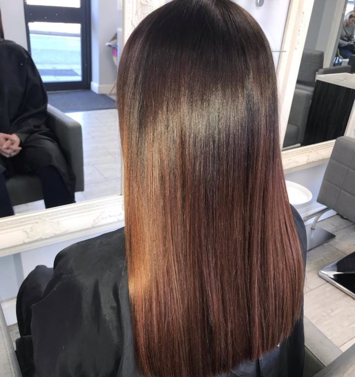 Păr tuns drept: Avantajele acestei coafuri conform specialiștilor