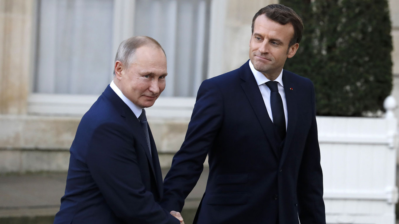 Vladimir Putin și Emmanuel Macron, declarații de la Kremlin • Buna Ziua ...