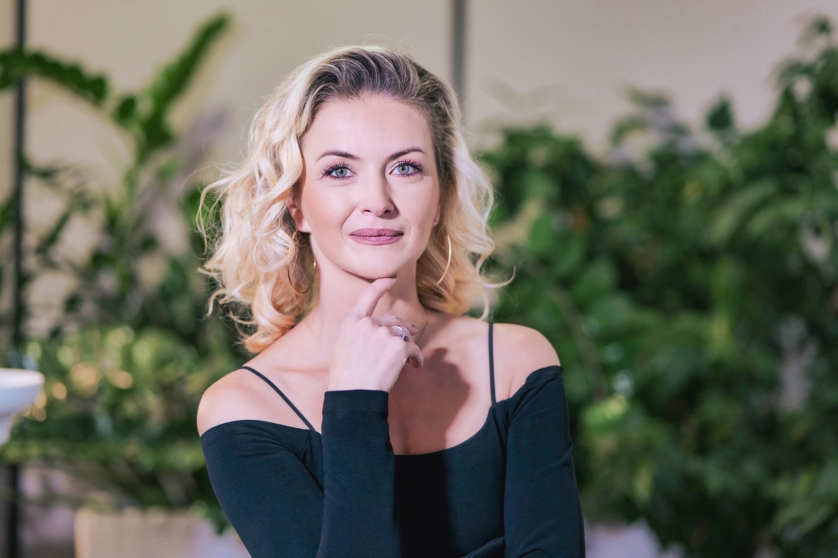 Elwira Petre nu apare pe Wikipedia, dar se bucură din plin de ...