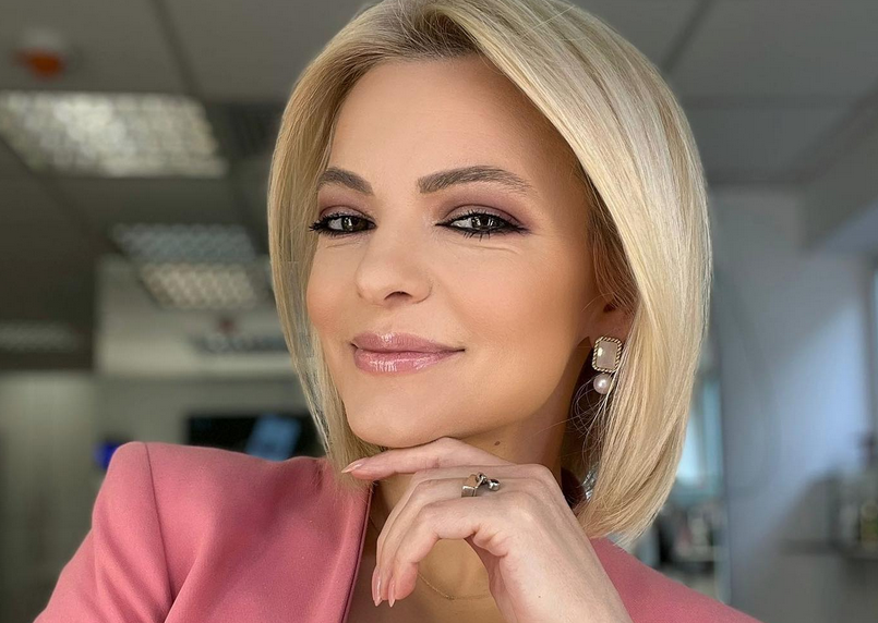 Lavinia Petrea are trei copii superbi și un soț care o răsfață ...