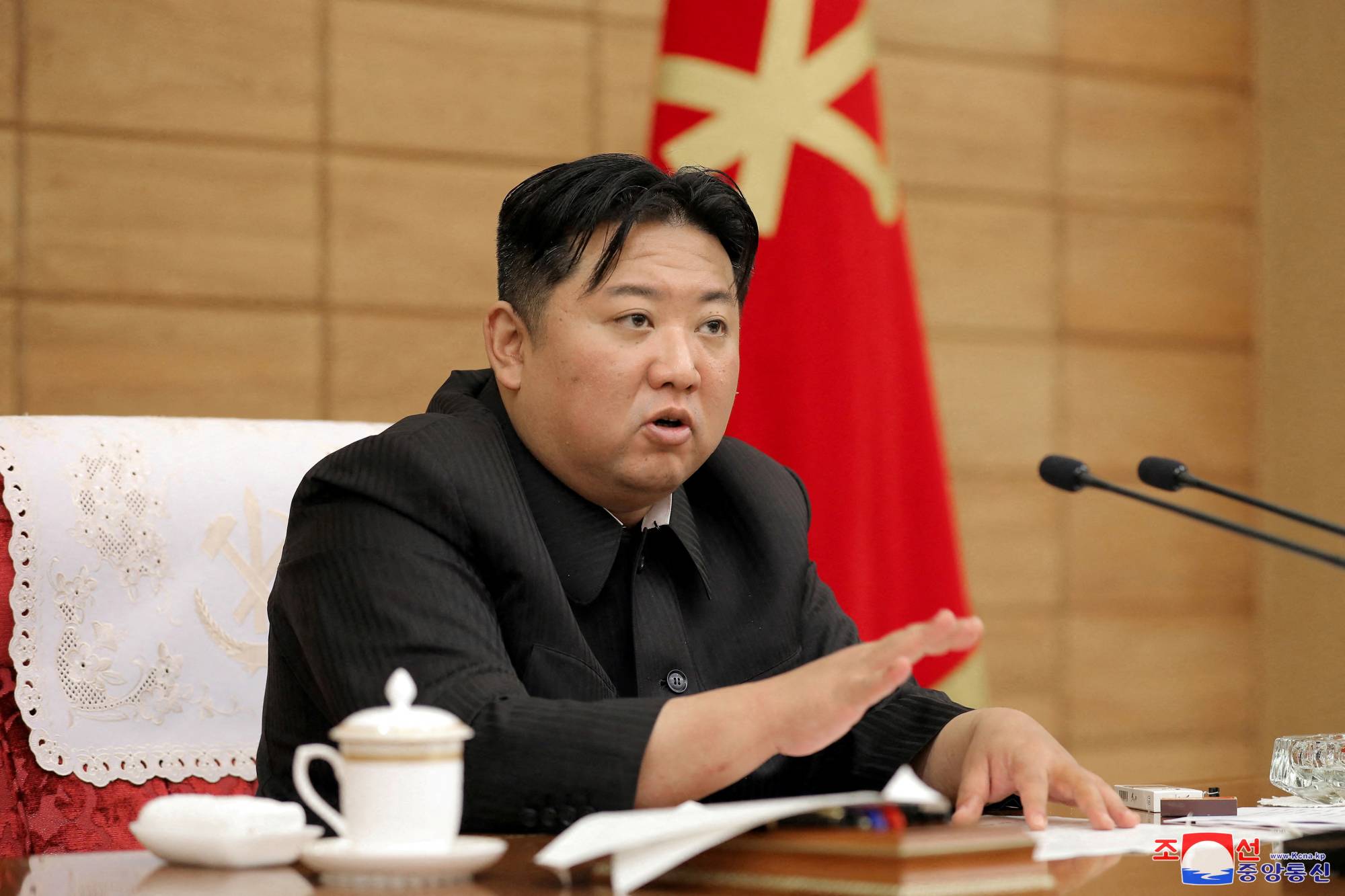 Kim Jong Un vrea să construiască „un viitor mai luminos" alături de Xi ...