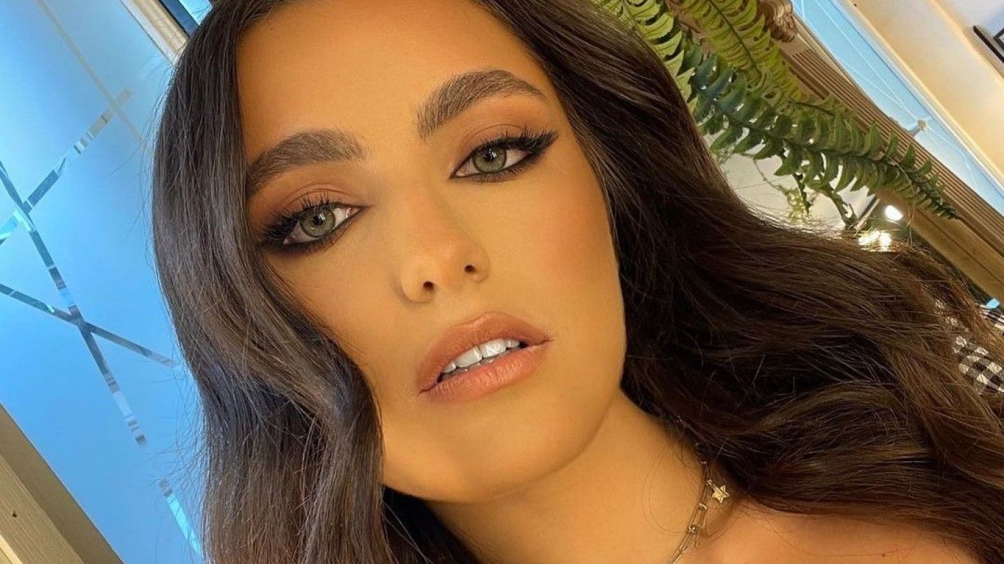 Alexia Eram se bucură de succes la vârsta de 22 de ani. Ce sume ...