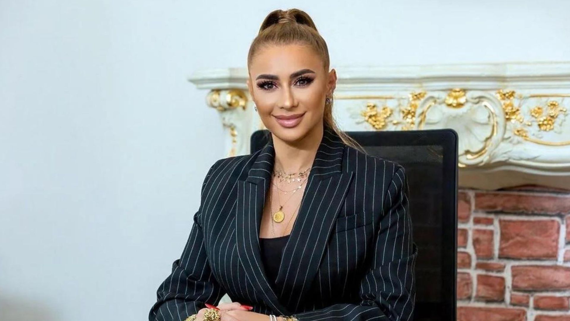 Anamaria Prodan a sărbătorit noul său statut de femeie singură ...