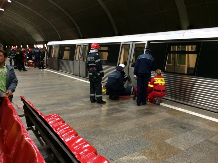 Un bărbat de 44 ani a murit, după ce a ajuns sub un metrou, în ...