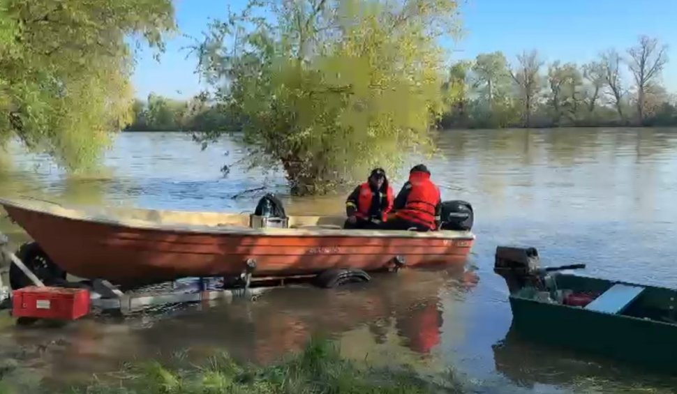 Bărbatul care conducea barca răsturnată în râul Mureș a fost reținut ...
