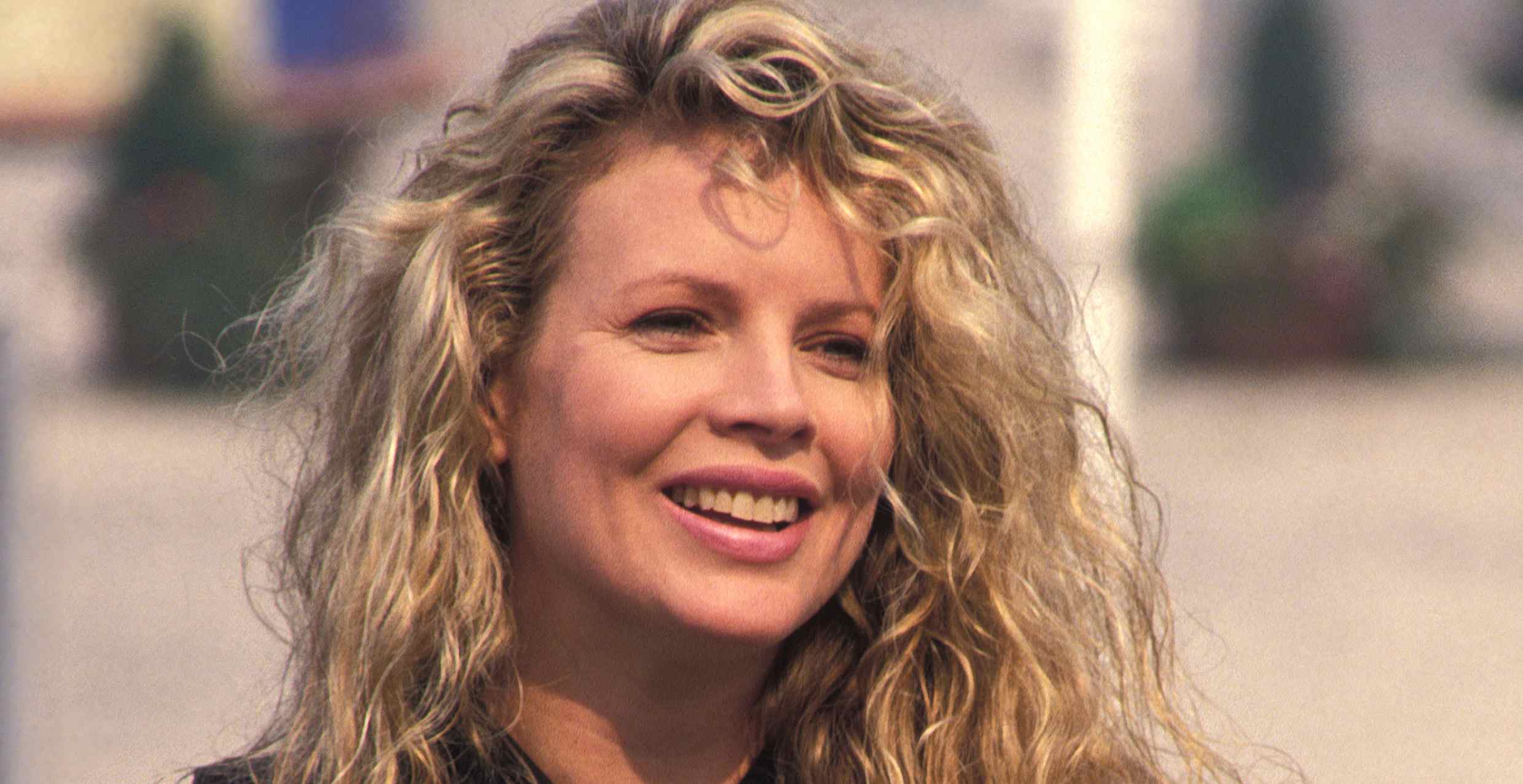 Kim Basinger, transformată total de operațiile estetice. Cum arată la ...