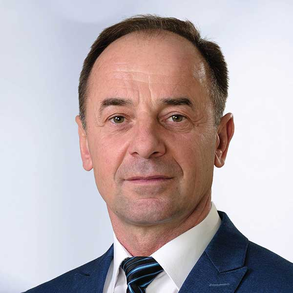 Pasagerii cursei Iași - Osoi, nevoiți să stea claie peste grămadă