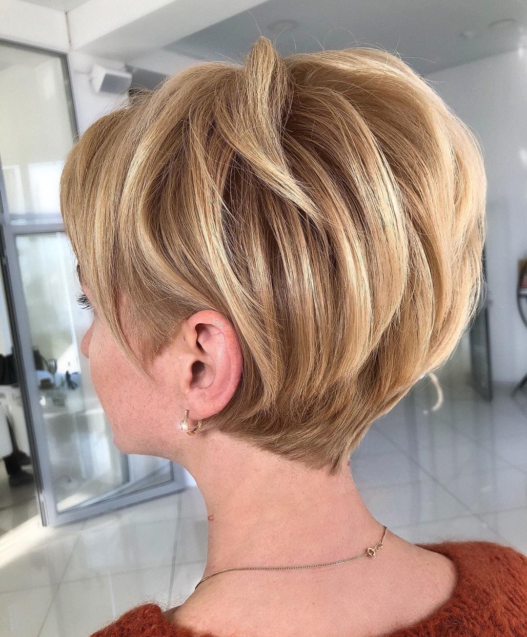 Poze – tunsoare bob scurt și filat. Alege un look modern, elegant și ...