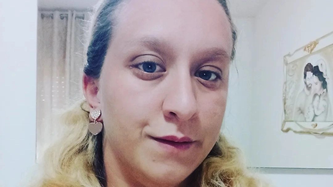 O tânără însărcinată a murit la spital! Rudele i-au bătut pe paramedici ...