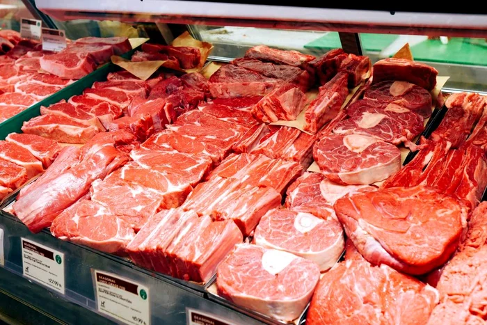 Carnea de porc, mai scumpă în decembrie? Românii s-au apucat de făcut ...