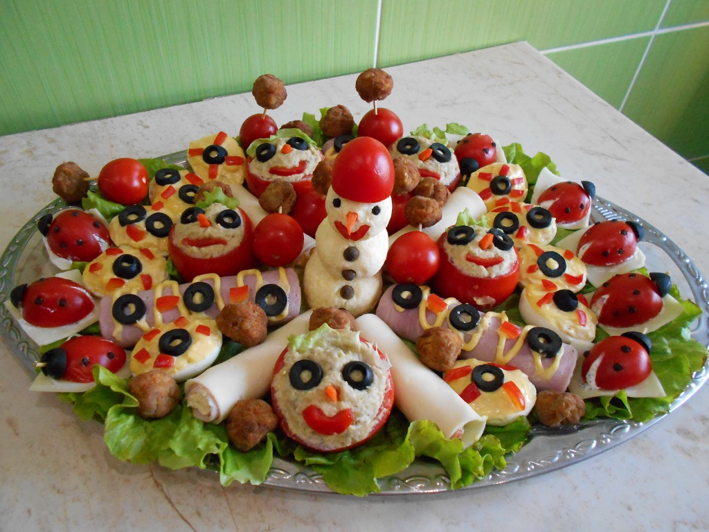 Idei de aperitive. Adaugă o notă subtilă și rafinată petrecerii de Revelion