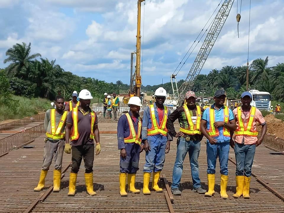 BZI.ro - El este ieșeanul care este păzit 24 de ore din 24 de șase ...