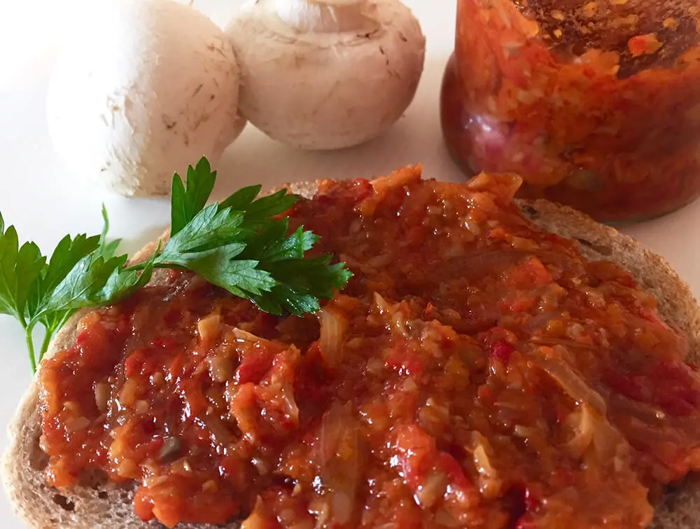 Cea mai delicioasă rețetă moldovenească de zacuscă cu ghebe. Un deliciu ...