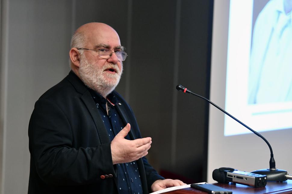 Sociologul Alfred Bulai a făcut cerere de pensionare din SNSPA după ce ...