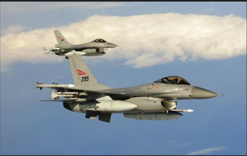 Ucraina a primit primul lot de avioane de luptă F-16 de a patra ...